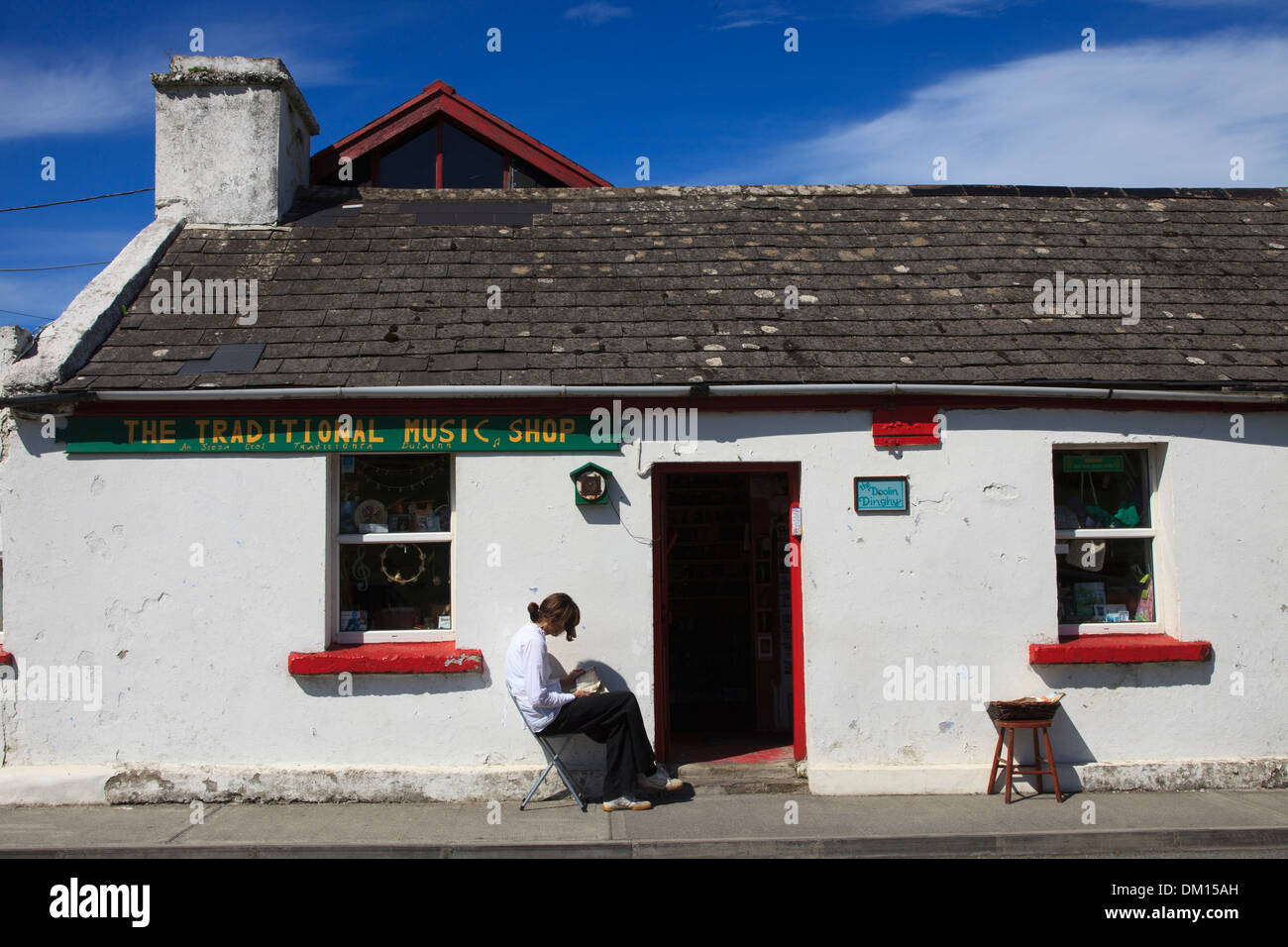 Doolin music hi-res stock photography and images - Alamy
