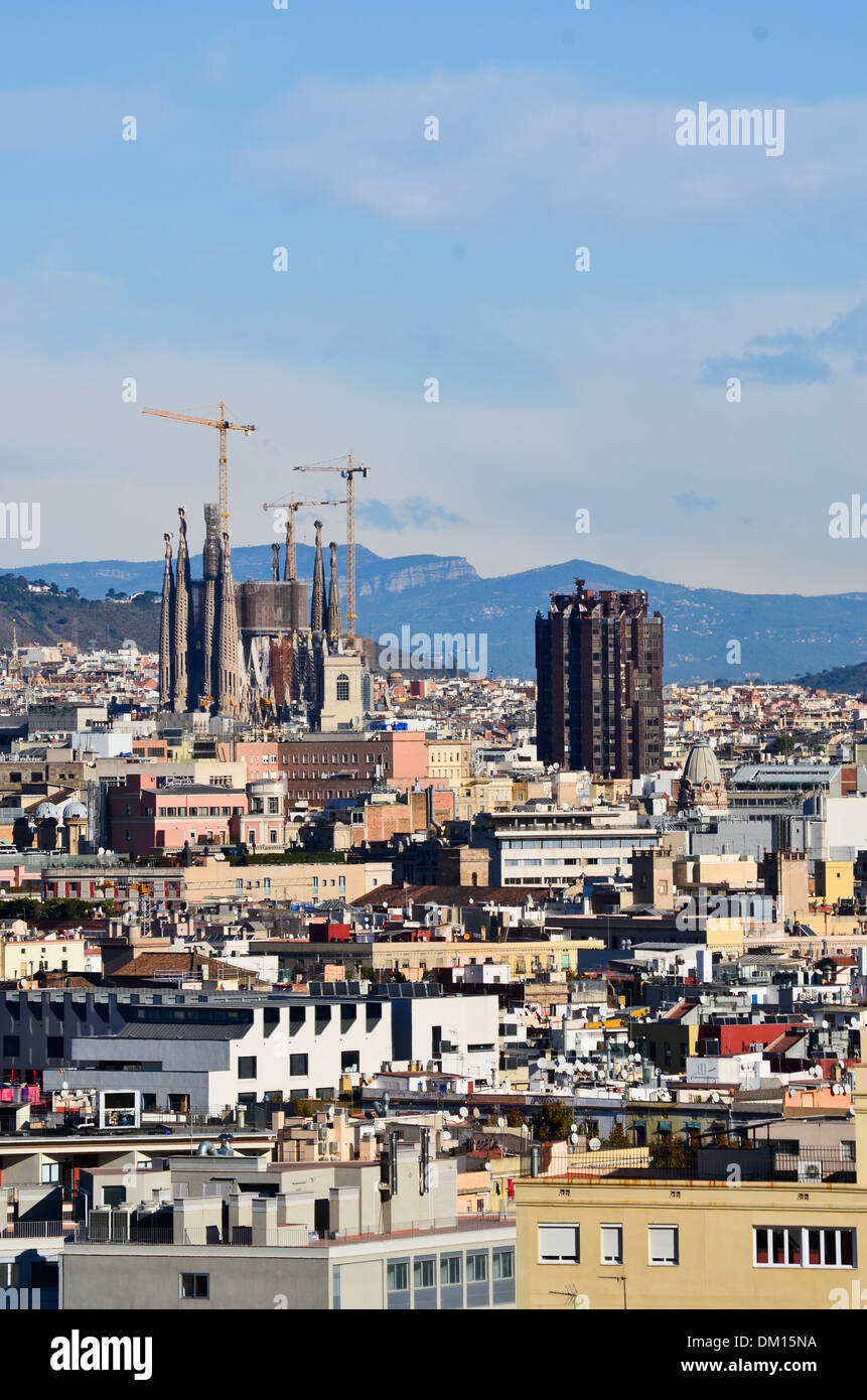 Barcelona skyline cathedral hi-res stock photography and images - Alamy