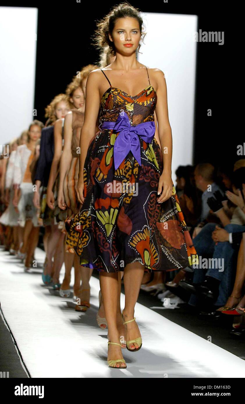 July 28, 2002 - K44959AR.OLYMPUS FASHION WEEK 2006: '' LUCA LUCA ...