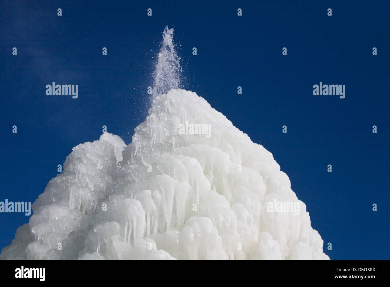 White ice formation hi-res stock photography and images - Alamy