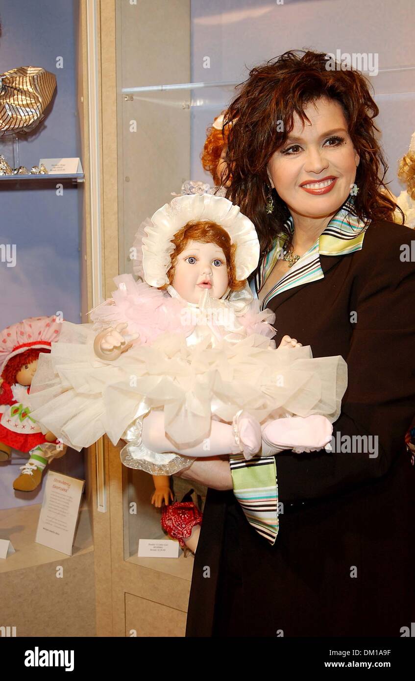 Marie osmond dolls hi-res stock photography and images - Alamy
