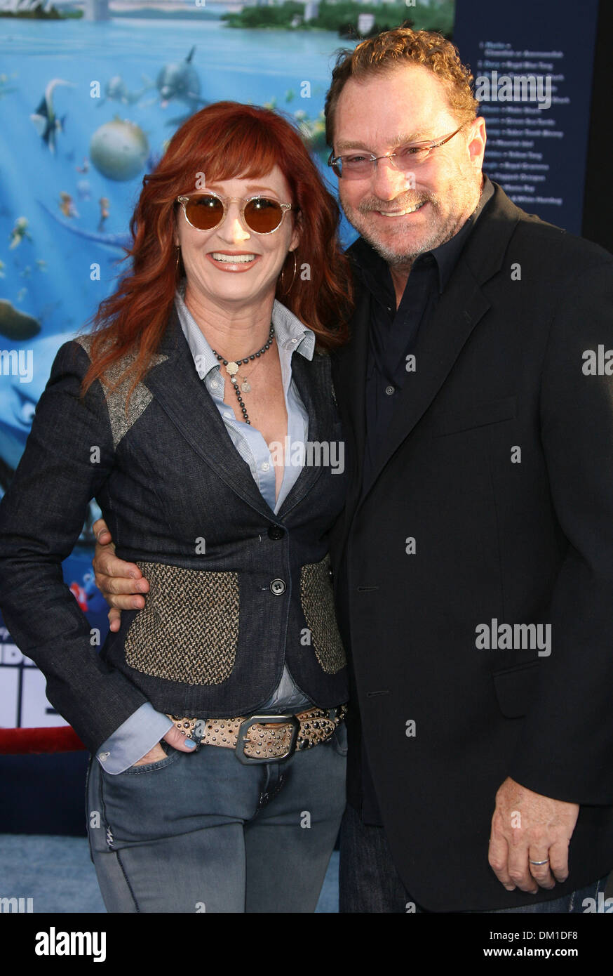 Vicki Lewis Newsradio