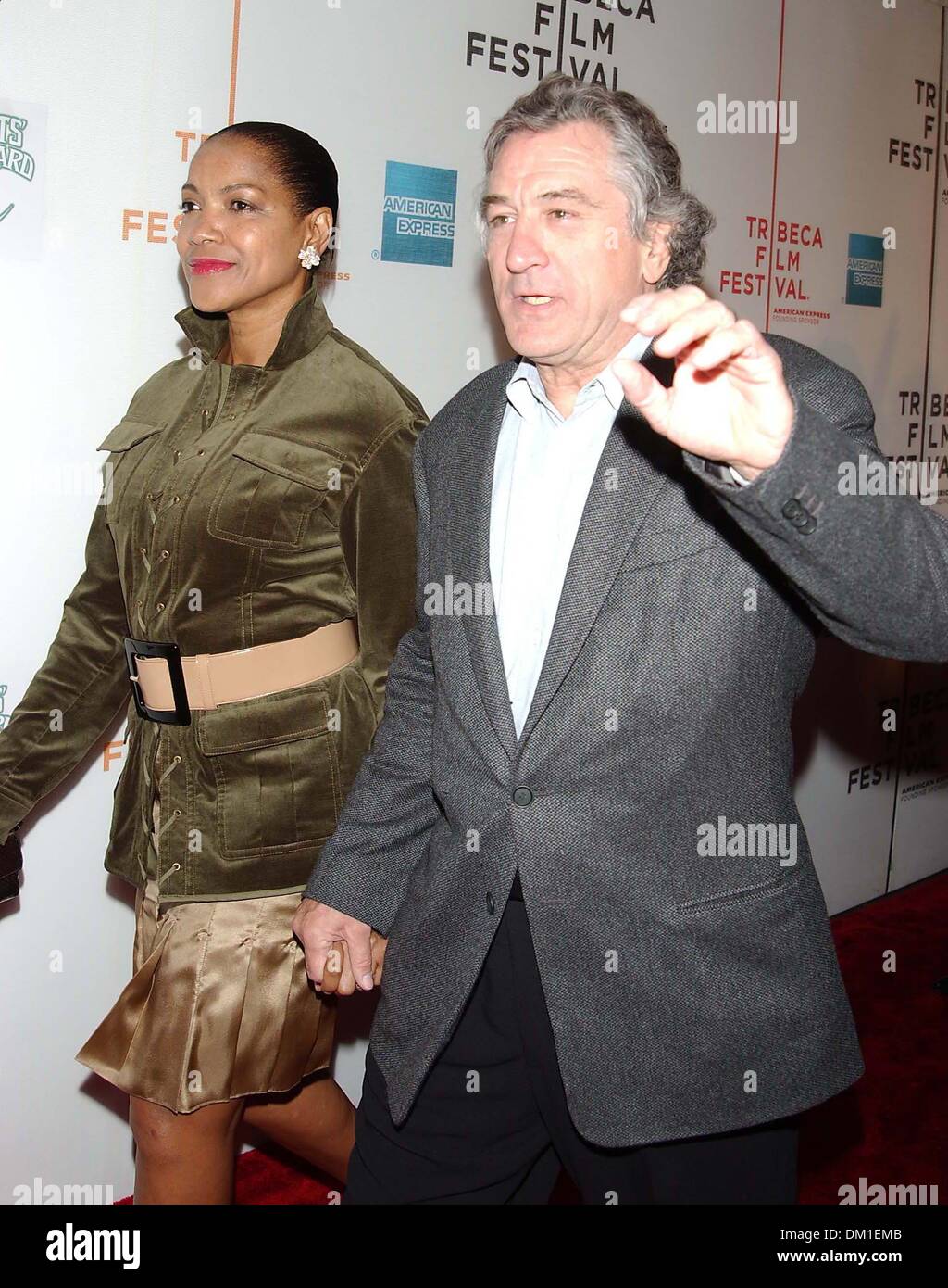 Robert de niro grace hightower 2001 hi-res stock photography and images ...