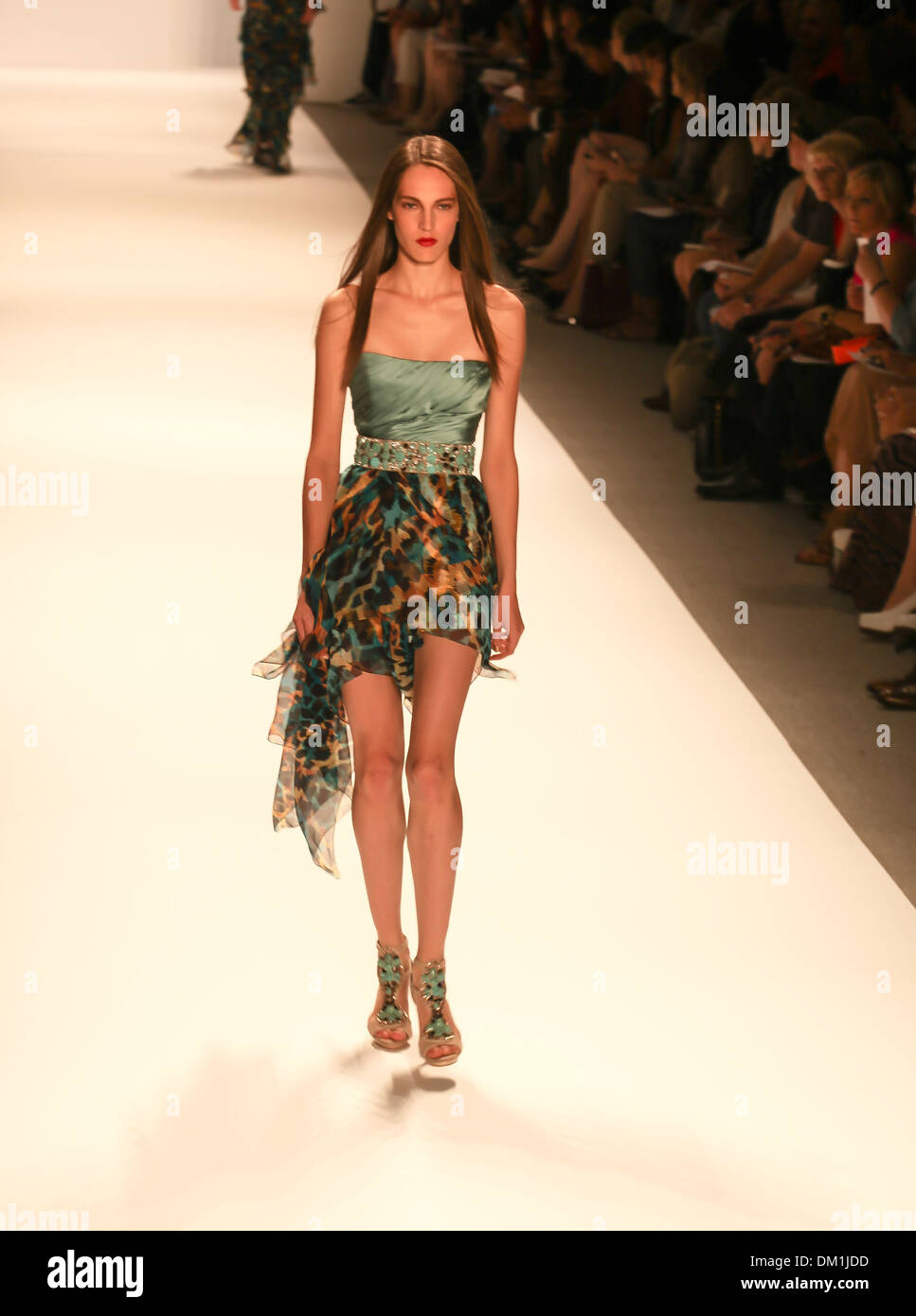 Model Mercedes-Benz New York Fashion Week Spring/Summer 2013 - Carlos ...