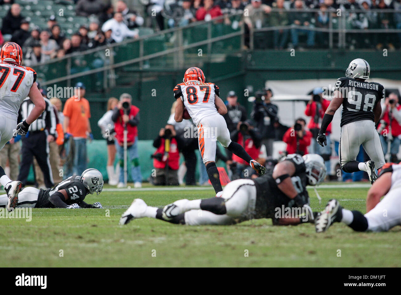 Breaking tackles hi-res stock photography and images - Alamy