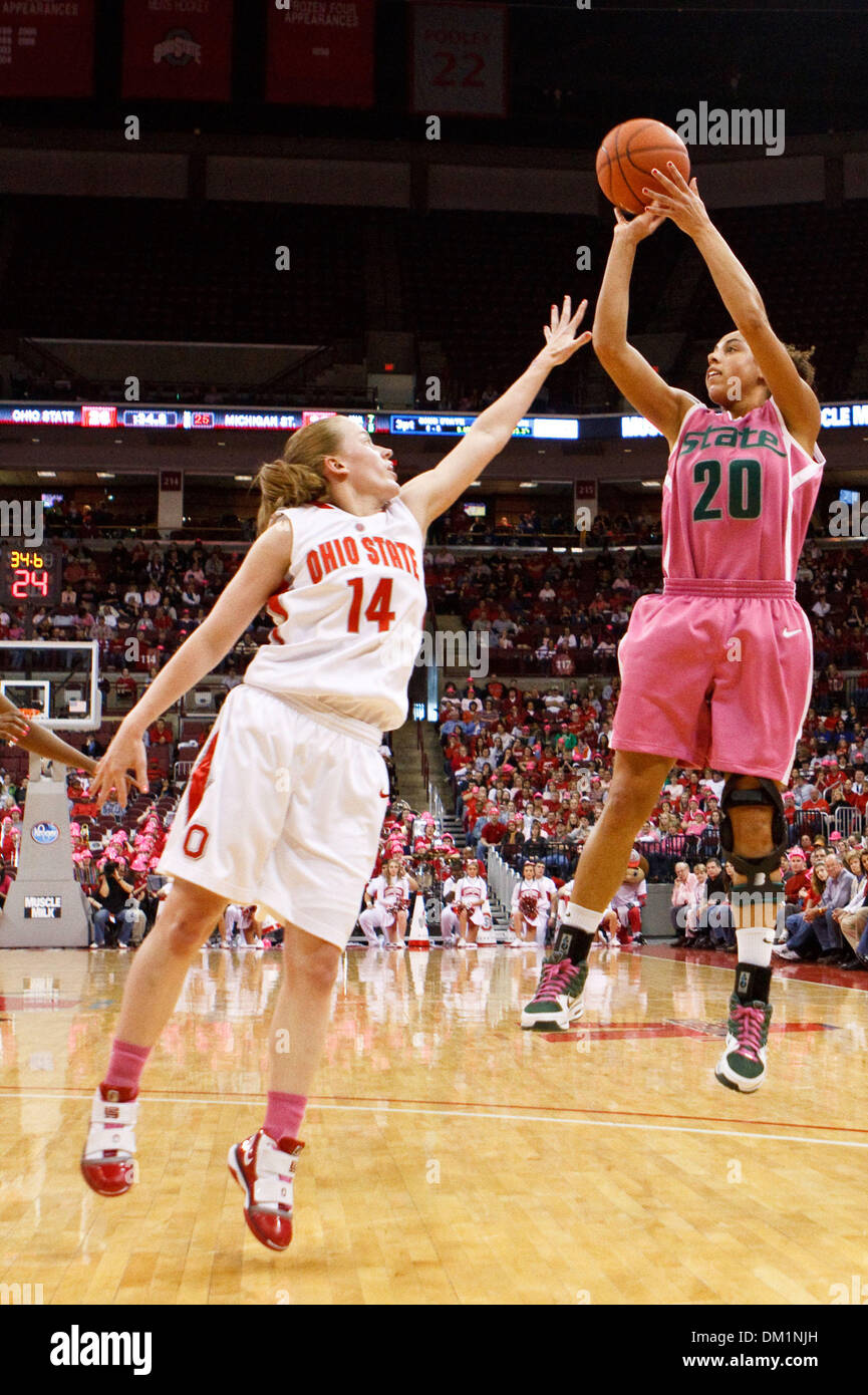 Michigan State guard Brittney Thomas (20) shoots a jump shot over Ohio ...