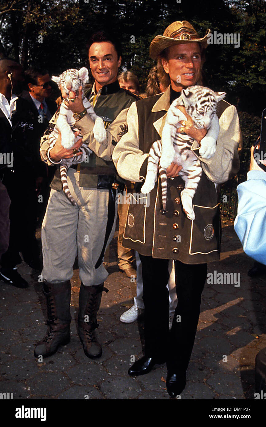 Siegfried and roy hi-res stock photography and images - Alamy