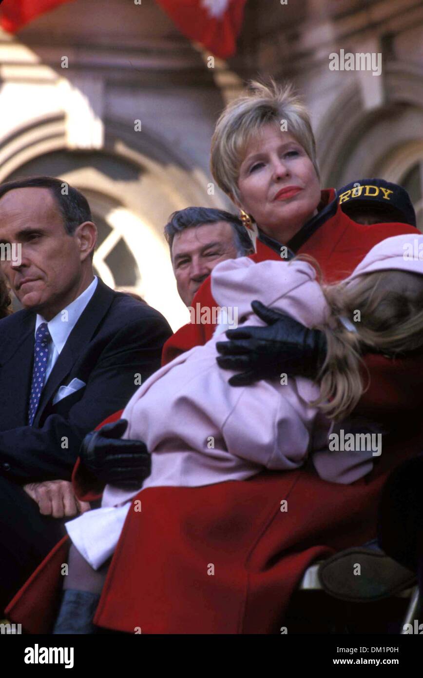 Jan. 2, 1994 - L7275AR.INAUGURATION FOR NEW MAYOR.RUDOLPH GIULIANI AND ...