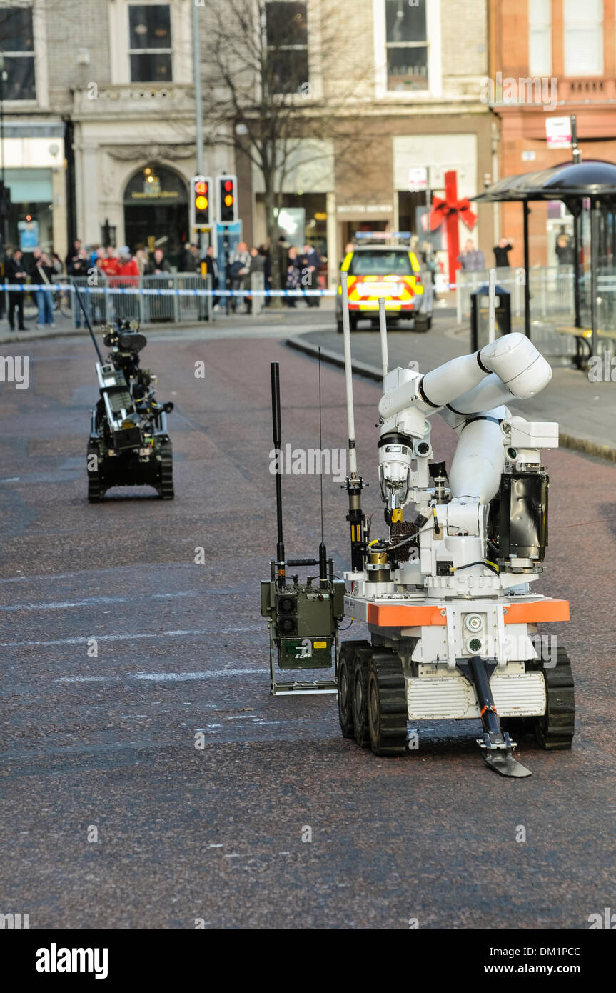 Wheelbarrow robot hi-res stock photography and images - Alamy