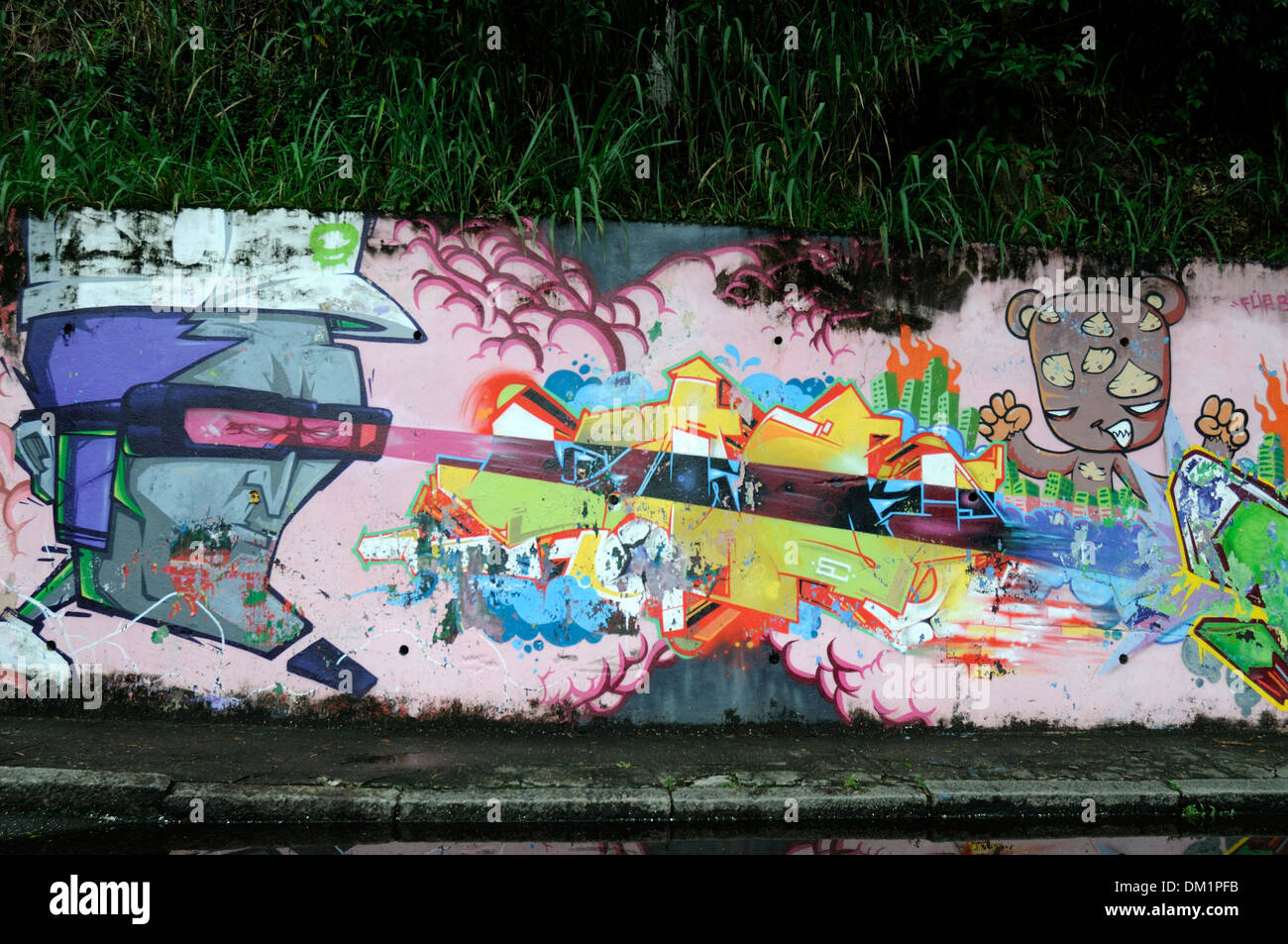 Brazil graffiti hi-res stock photography and images - Alamy