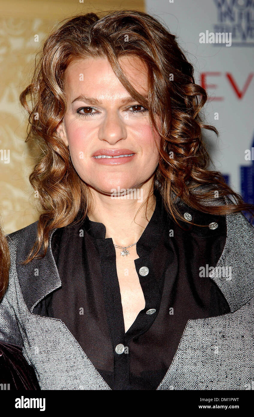 Sandra bernhardt hi-res stock photography and images - Alamy
