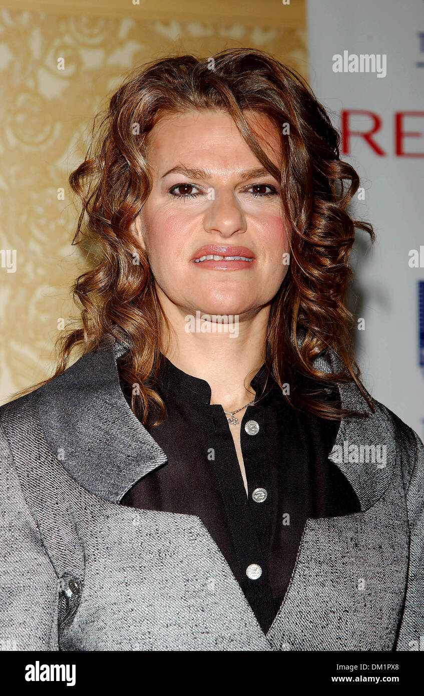 May 8, 2001 - .K40908AR.THE 2004 MUSE AWARDS LUNCHEON..NEW YORK HILTON ...