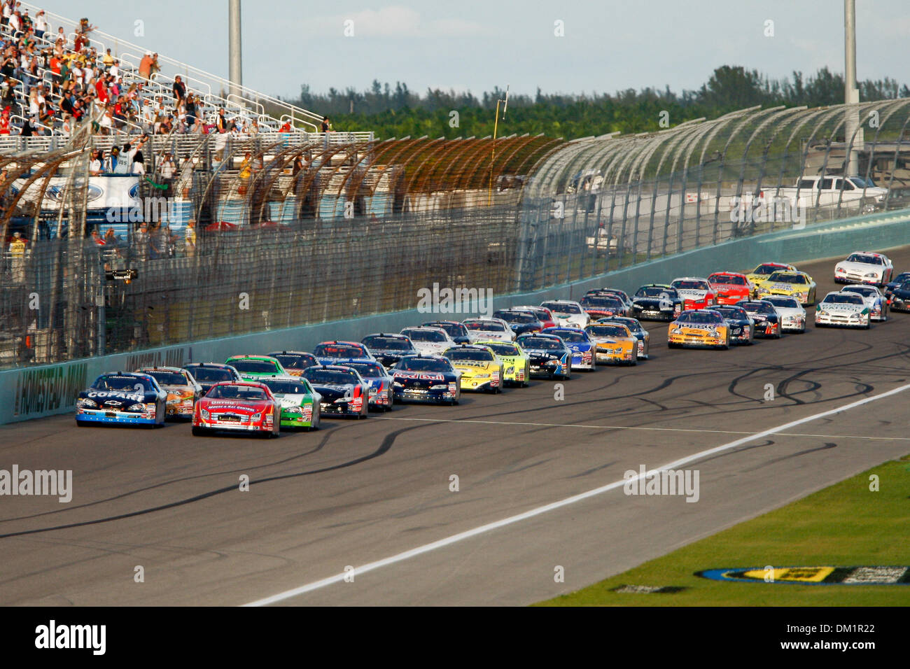 Nationwide drivers start the Ford 300 at Homestead Miami Speedway in ...