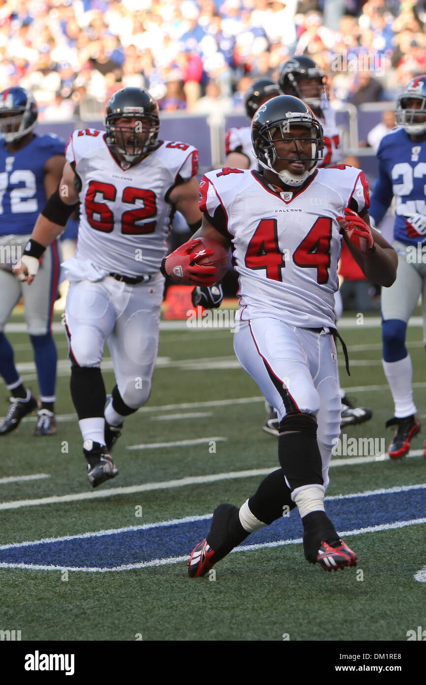 Falcons #44 Running Back Jason Snelling with a touchdown in the game ...