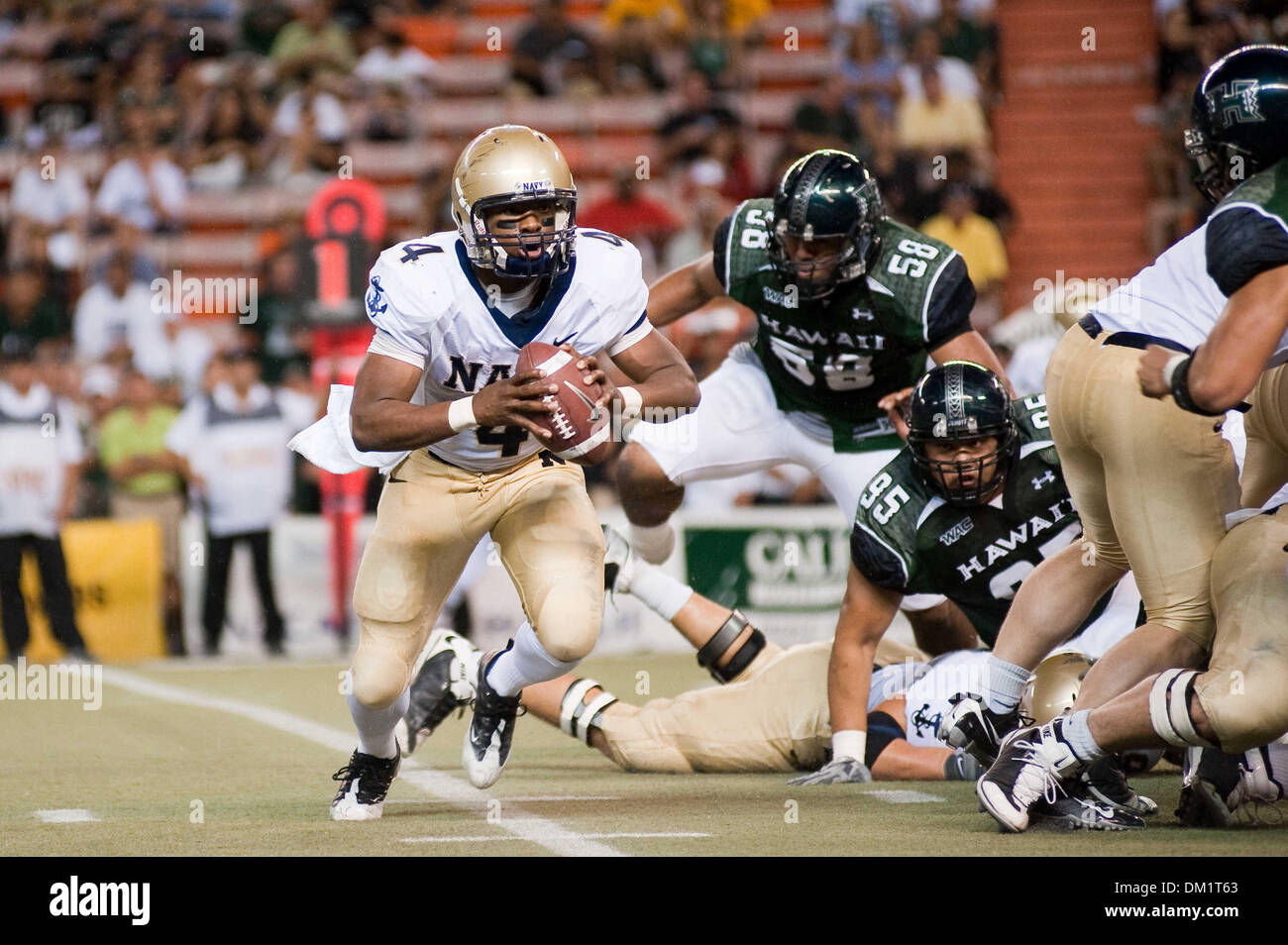 Navy quarterback Ricky Dobbs #4 during 1st half action in a game played ...