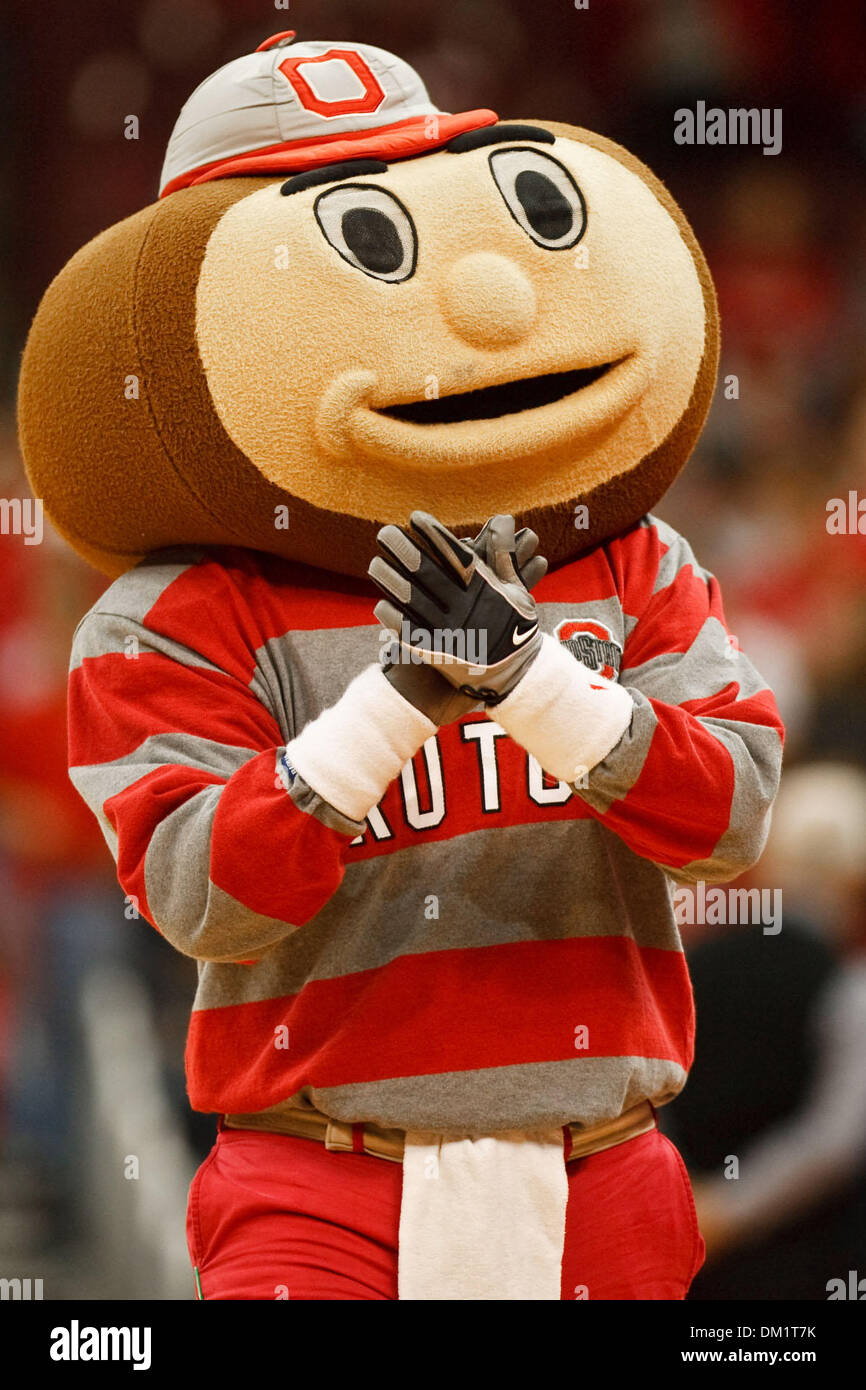 Brutus, the Ohio State mascot, during game action. #15 Ohio State ...