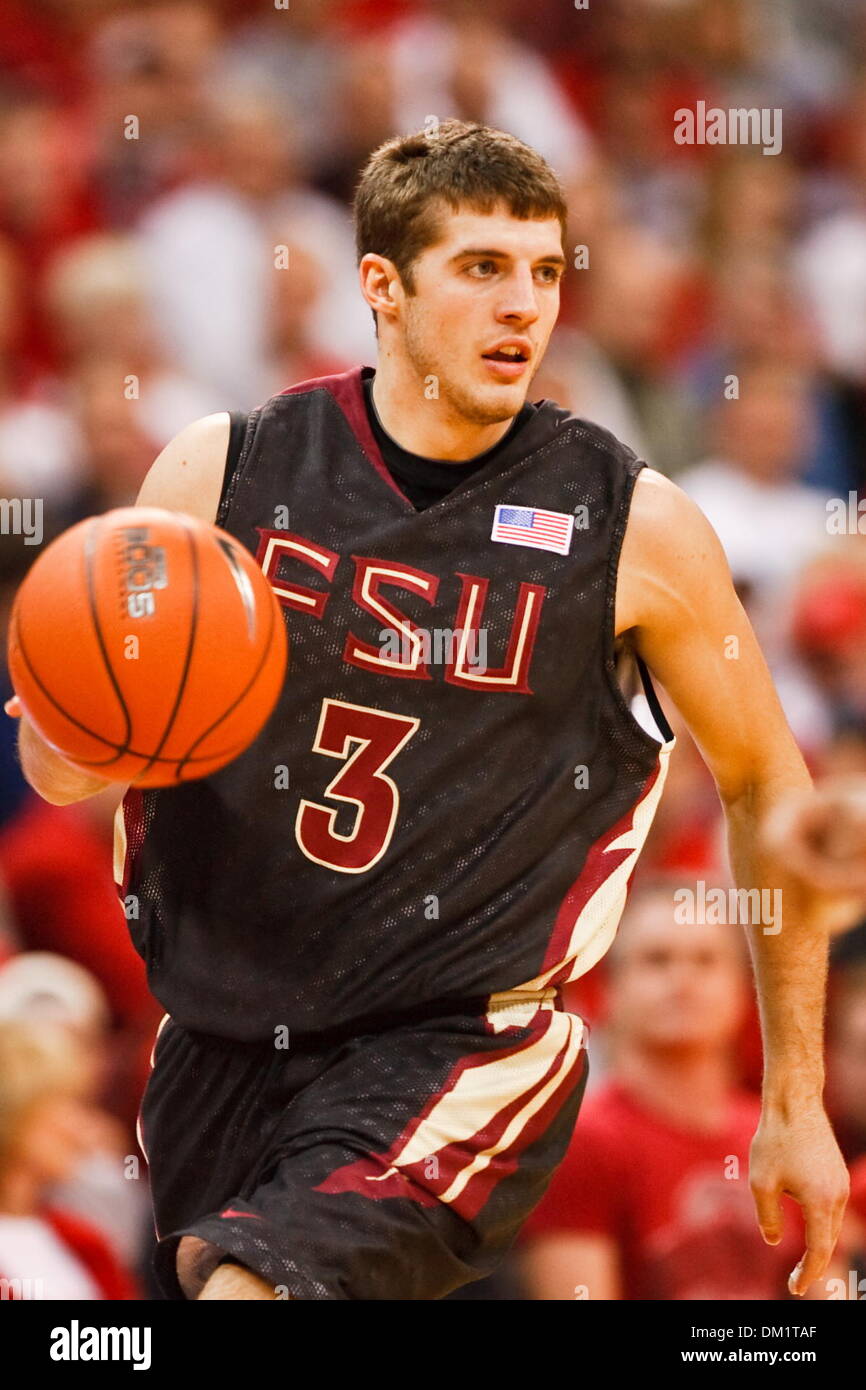 Florida State's Luke Loucks (3) during game action. #15 Ohio State ...