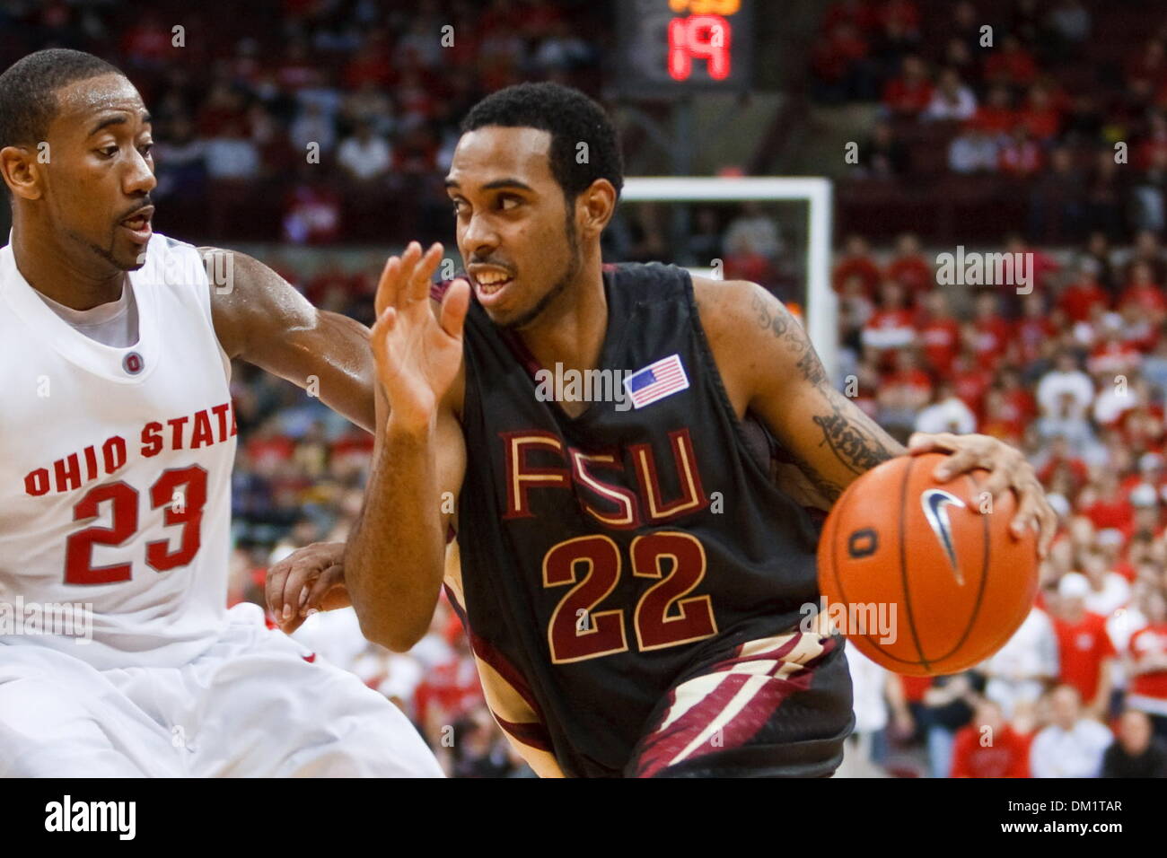 Florida State's Derwin Kitchen (2) drives the baseline against Ohio ...