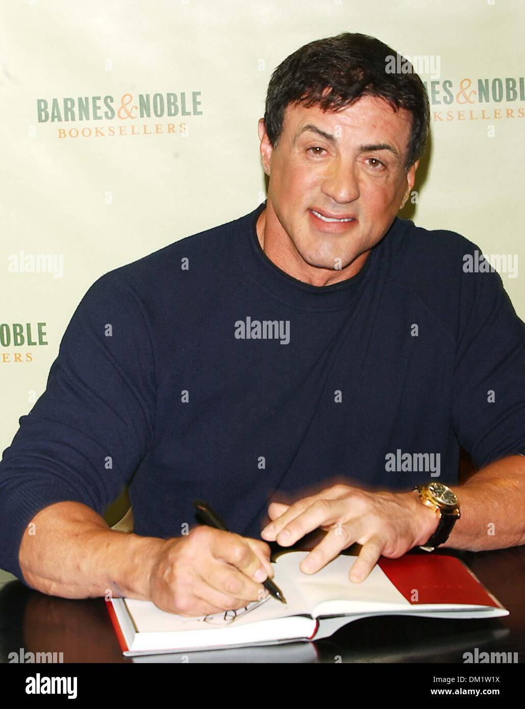 Sept. 30, 2001 - K43118AR.SYLVESTER STALLONE BOOK SIGNING '' SLY MOVES ...