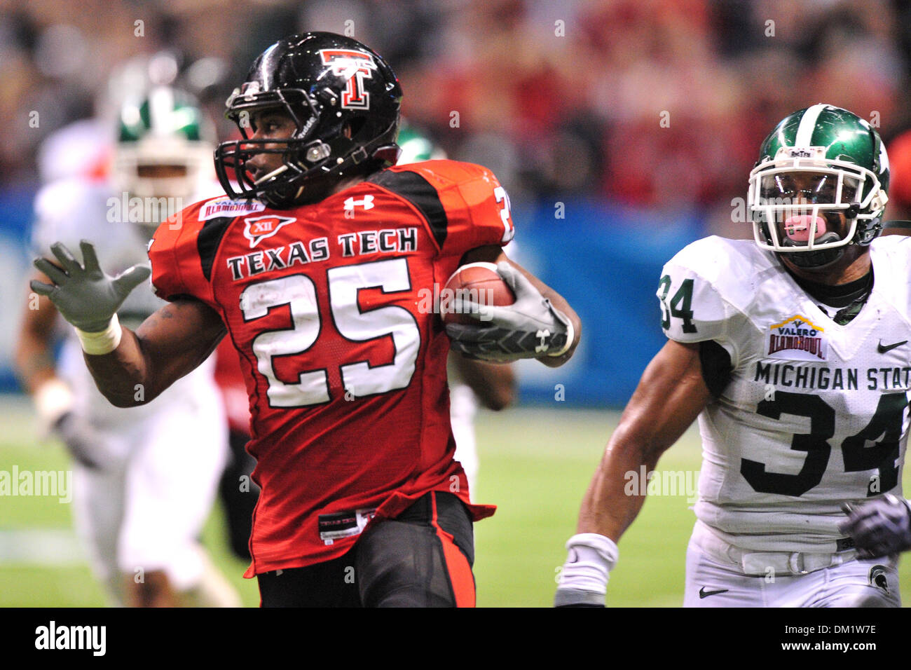 Texas Tech running back Baron Batch #25 scoring the winning touchdown ...