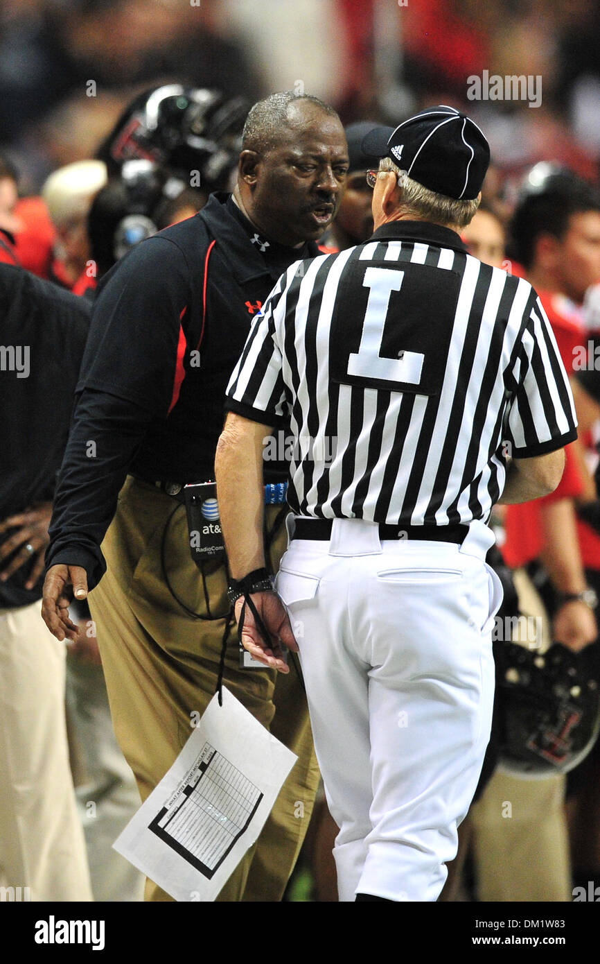 Texas tech head coach ruffin hi-res stock photography and images - Alamy