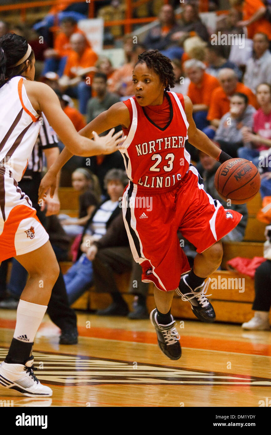 Northern Illinois guard Marke Freeman (23) drives to the basket during ...