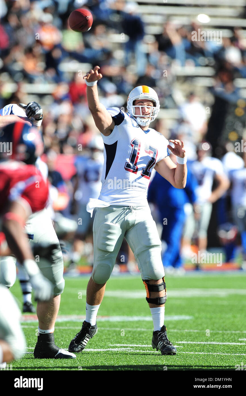 Nation's Tennessee Quarterback Jonathon Crompton #17 during the NCAA ...