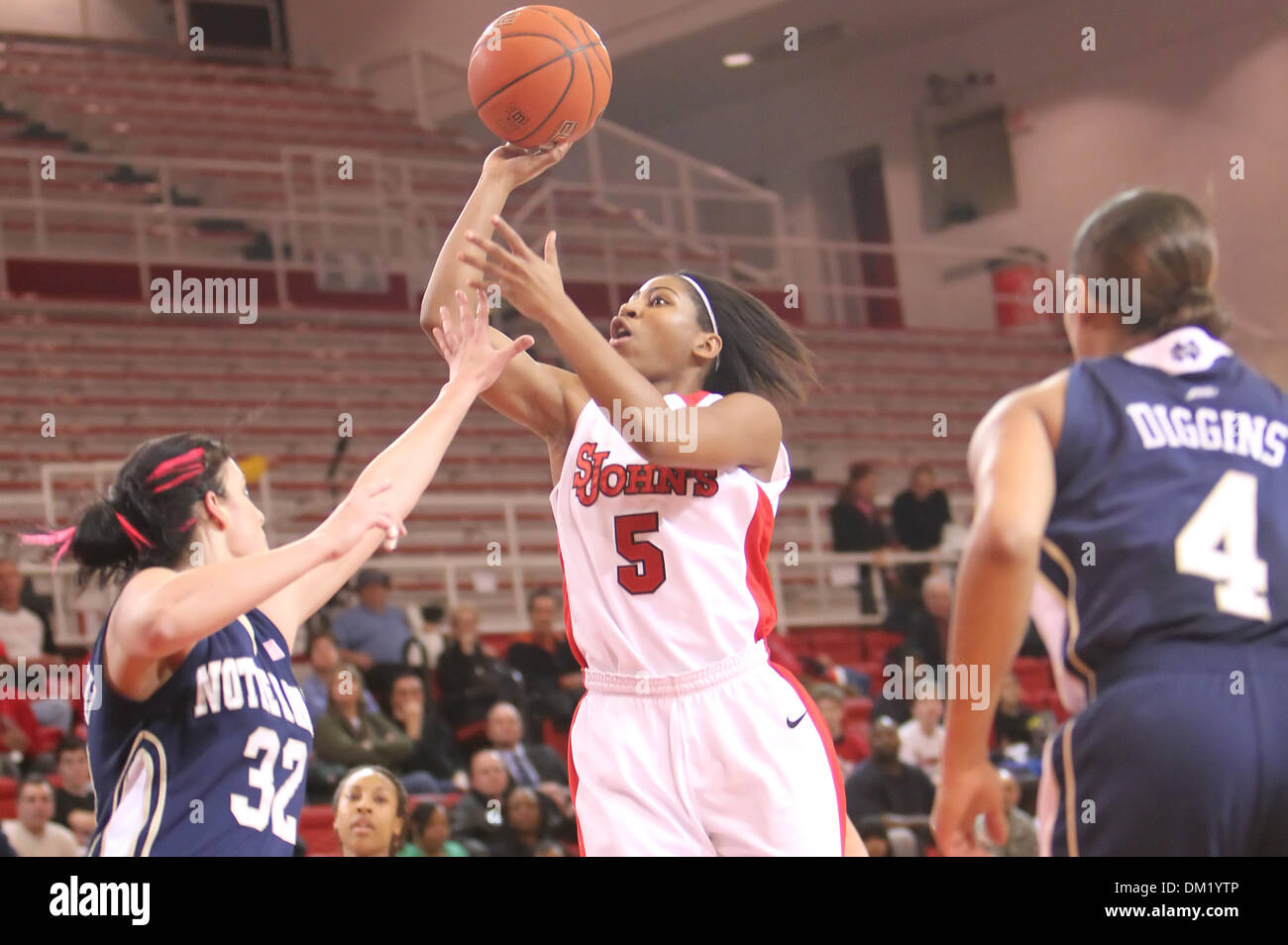 Notre dame forward becca bruszewski hi-res stock photography and images ...