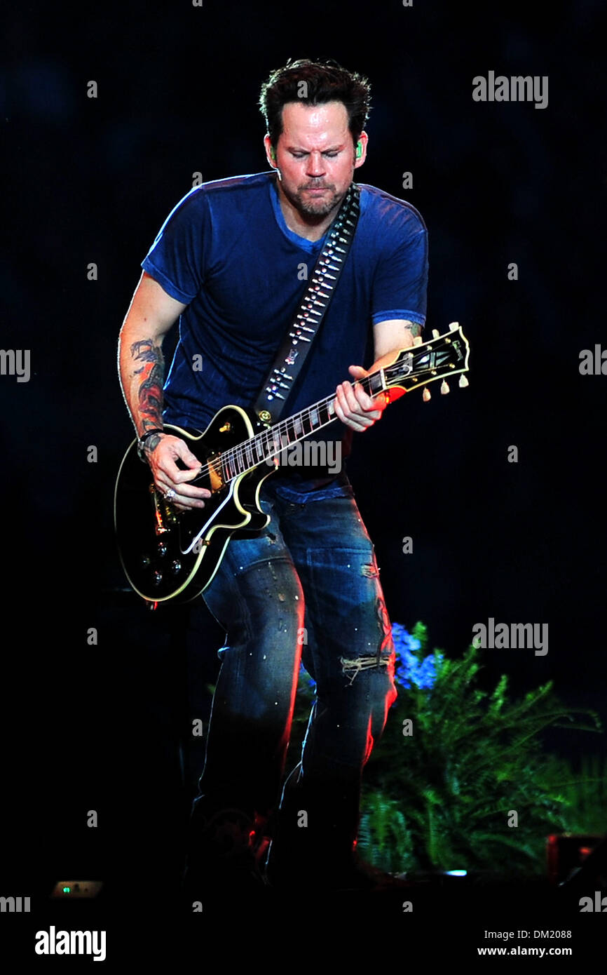Gary allan hi-res stock photography and images - Alamy