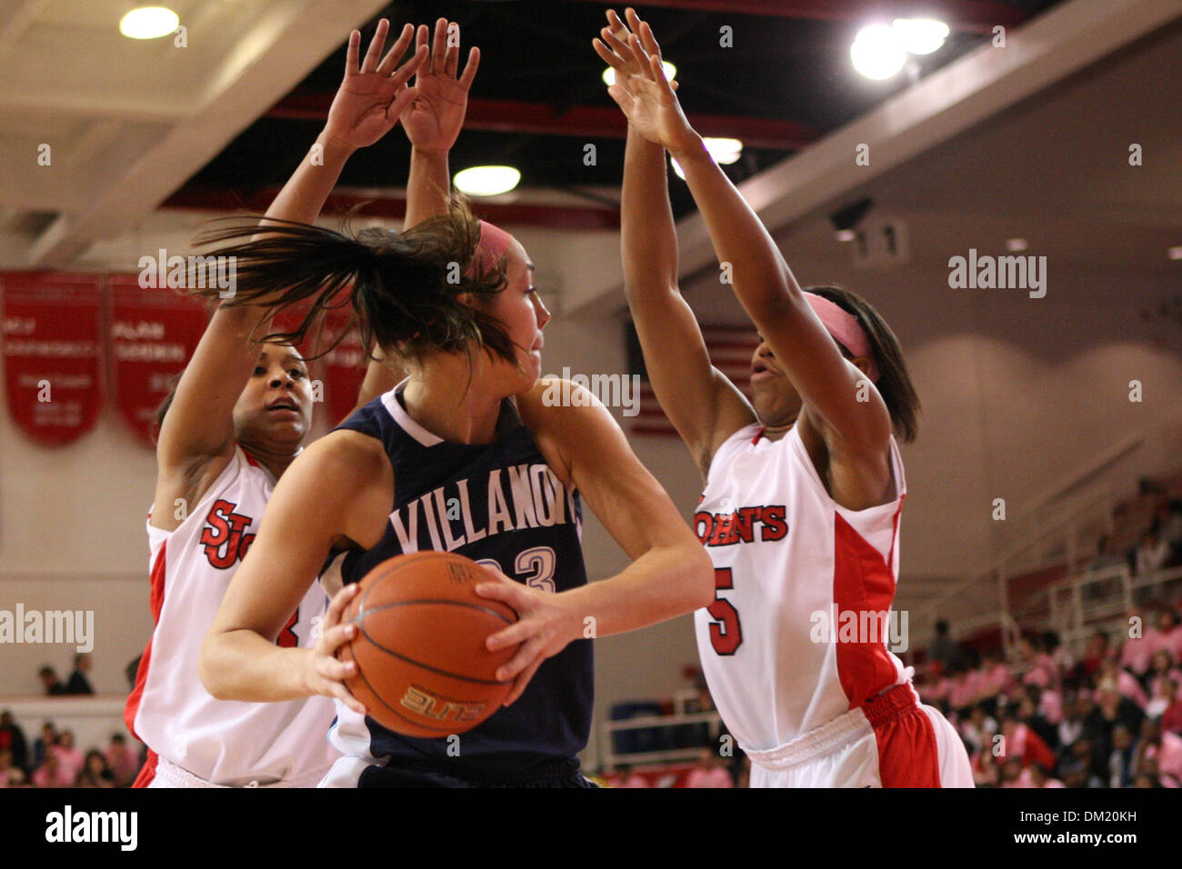 Laura sweeney hi-res stock photography and images - Alamy