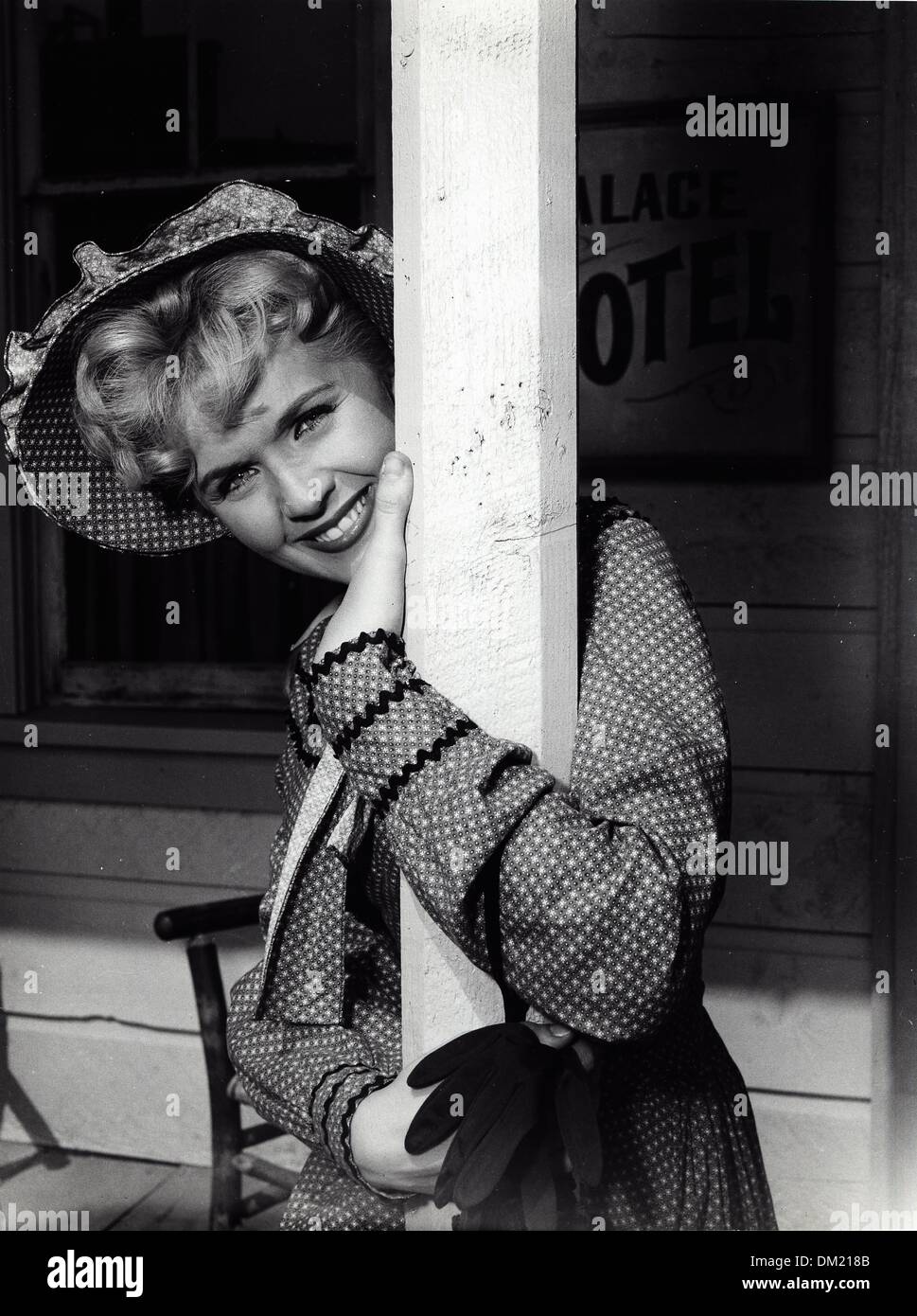 CONNIE STEVENS 1960.Supplied by Photos, inc.(Credit Image: © Supplied ...