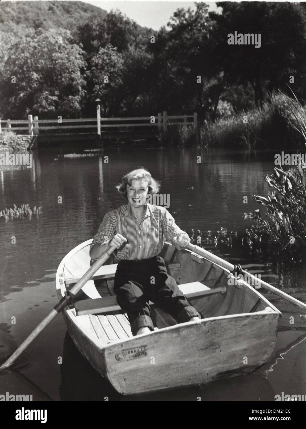 JUNE ALLYSON at home in Santa Monica.Supplied by Photos, inc.(Credit ...