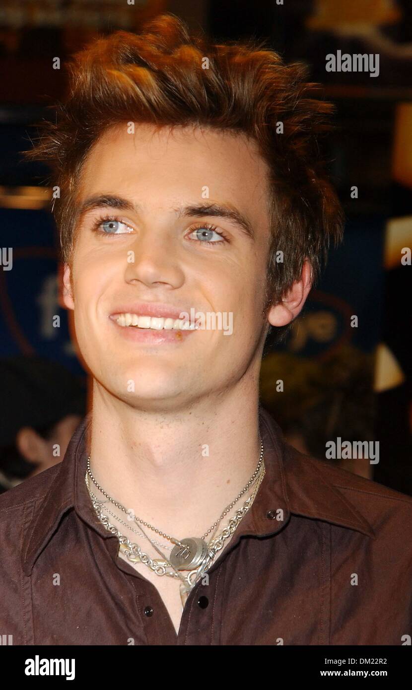 June 17, 2001 - K41234AR.'' ONE TREE HILL '' CAST TO APPEAR IN-STORE ...