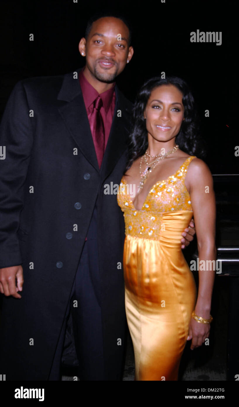 June 26, 2001 - K41395AR.THE PREMIERE OF ''HITCH'' AT ELLIS ISLAND NEW ...
