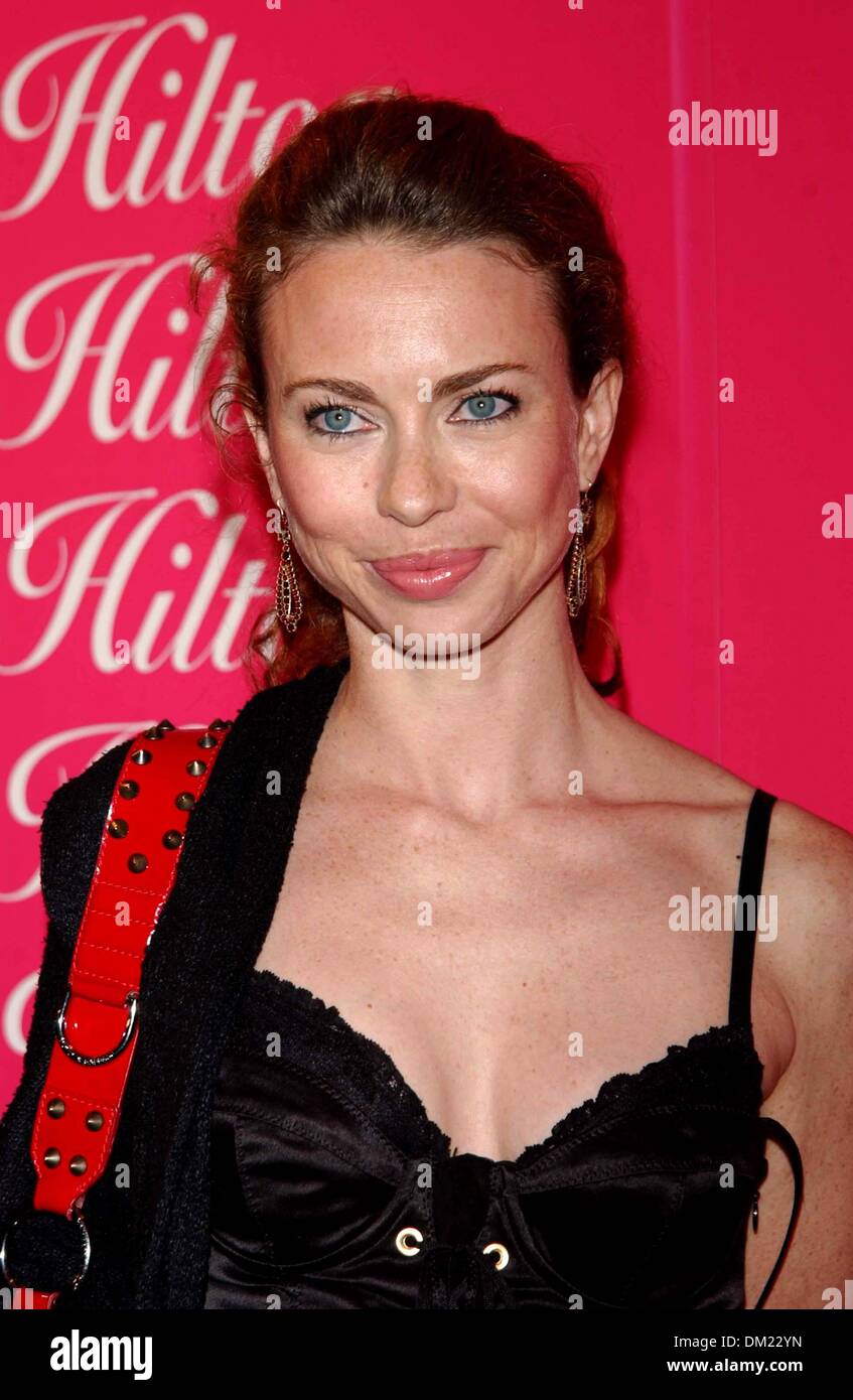 July 2, 2001 - K41602AR.PARIS HILTON FRAGRANCE LAUNCH AT DUVET, NEW ...