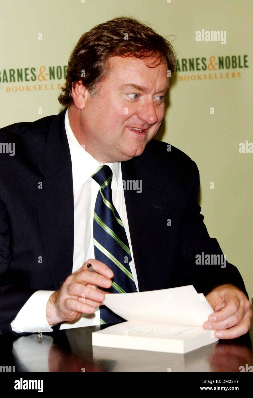 Oct. 1, 2001 - K43139AR.TIM RUSSERT SIGNS COPIES OF HIS NEW BOOK 'BIG ...