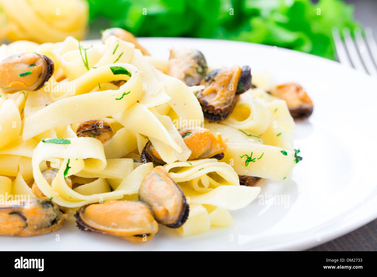Seafood pasta dish mussels hi-res stock photography and images - Alamy