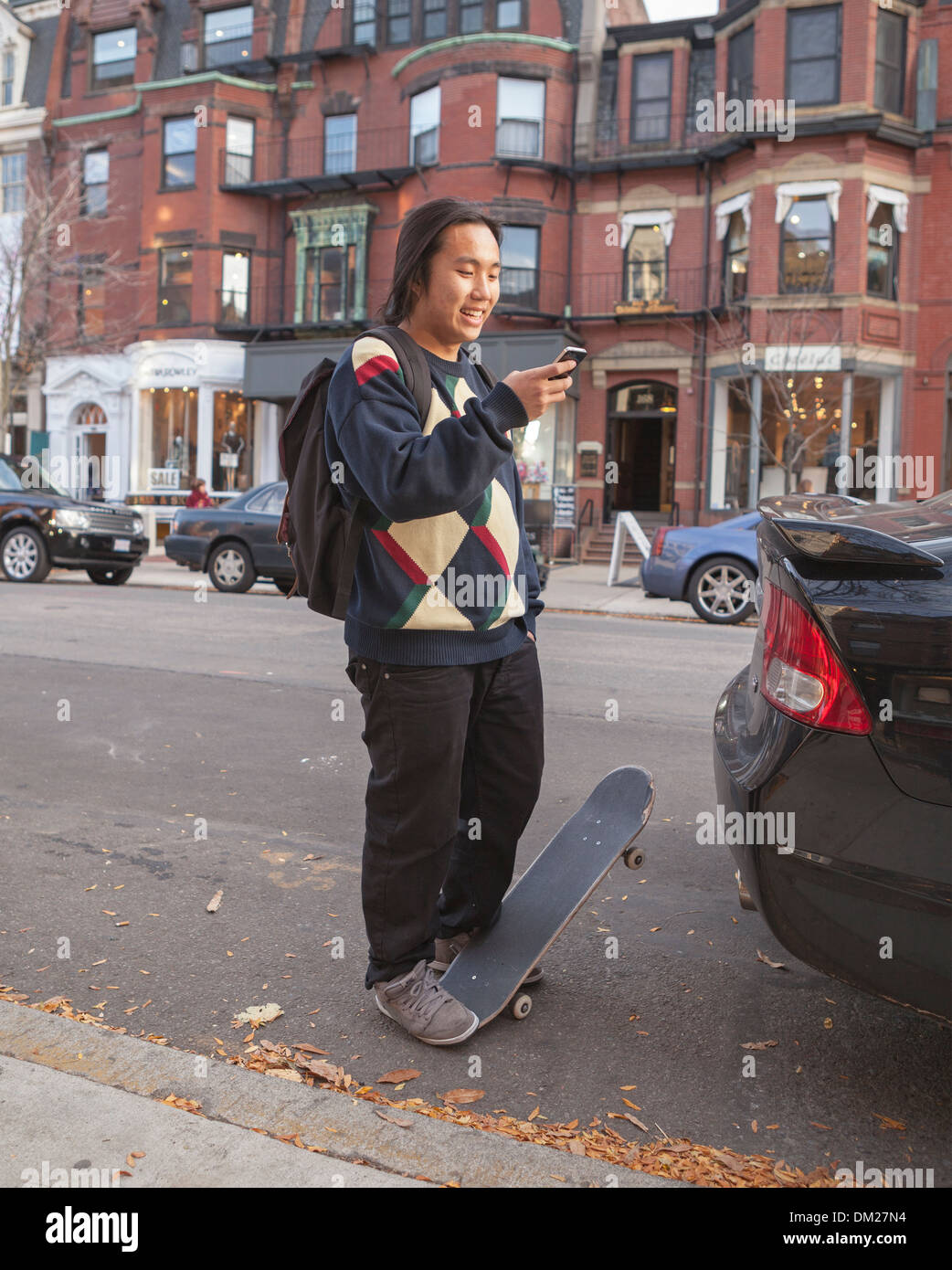 Newbury street boston skateboard hi-res stock photography and images ...