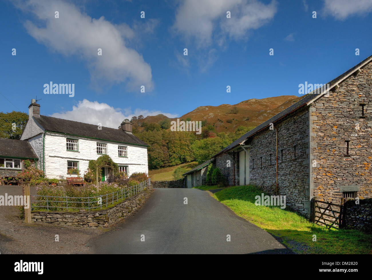 Farmhouse uk hi-res stock photography and images - Alamy