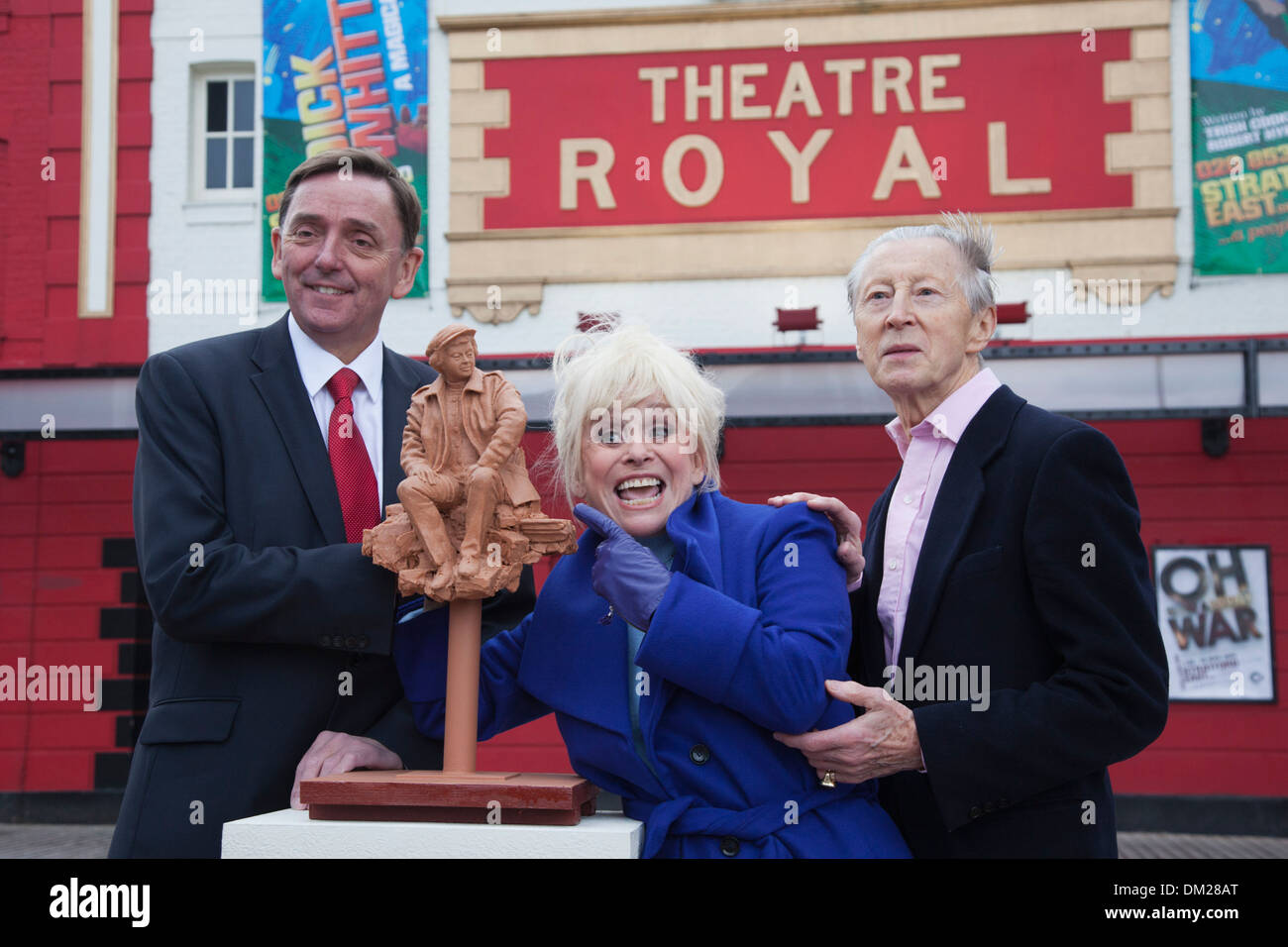 Barbara Windsor with Sir Robin Wales, Mayor of Newham (l), and actor ...