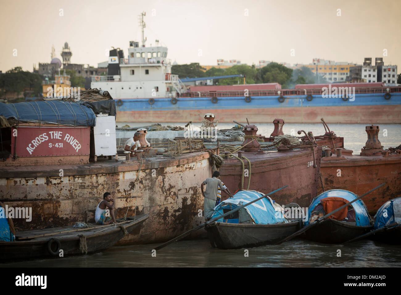Boats on the Hooghly River at Calcutta (Kolkata), India Stock Photo - Alamy