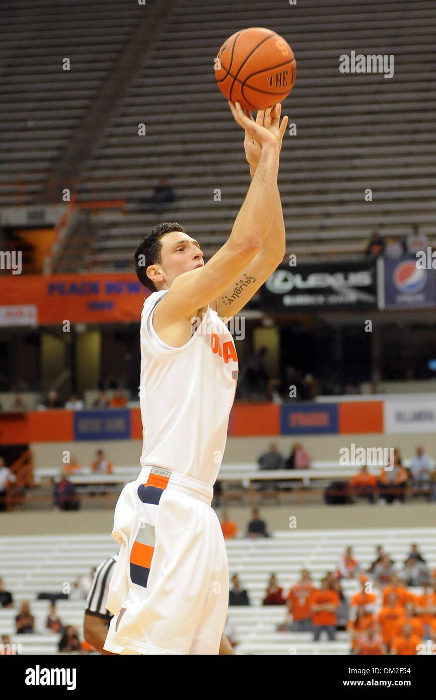 Syracuse guard Andy Rautins (1) takes the first half three point shot ...