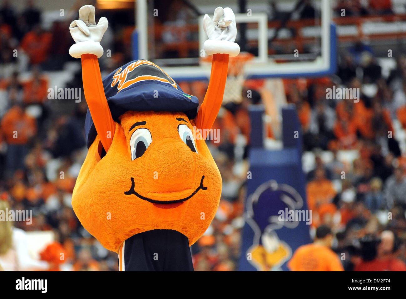 A Syracuse mascot Otto cheers for the Orange in the first half against ...