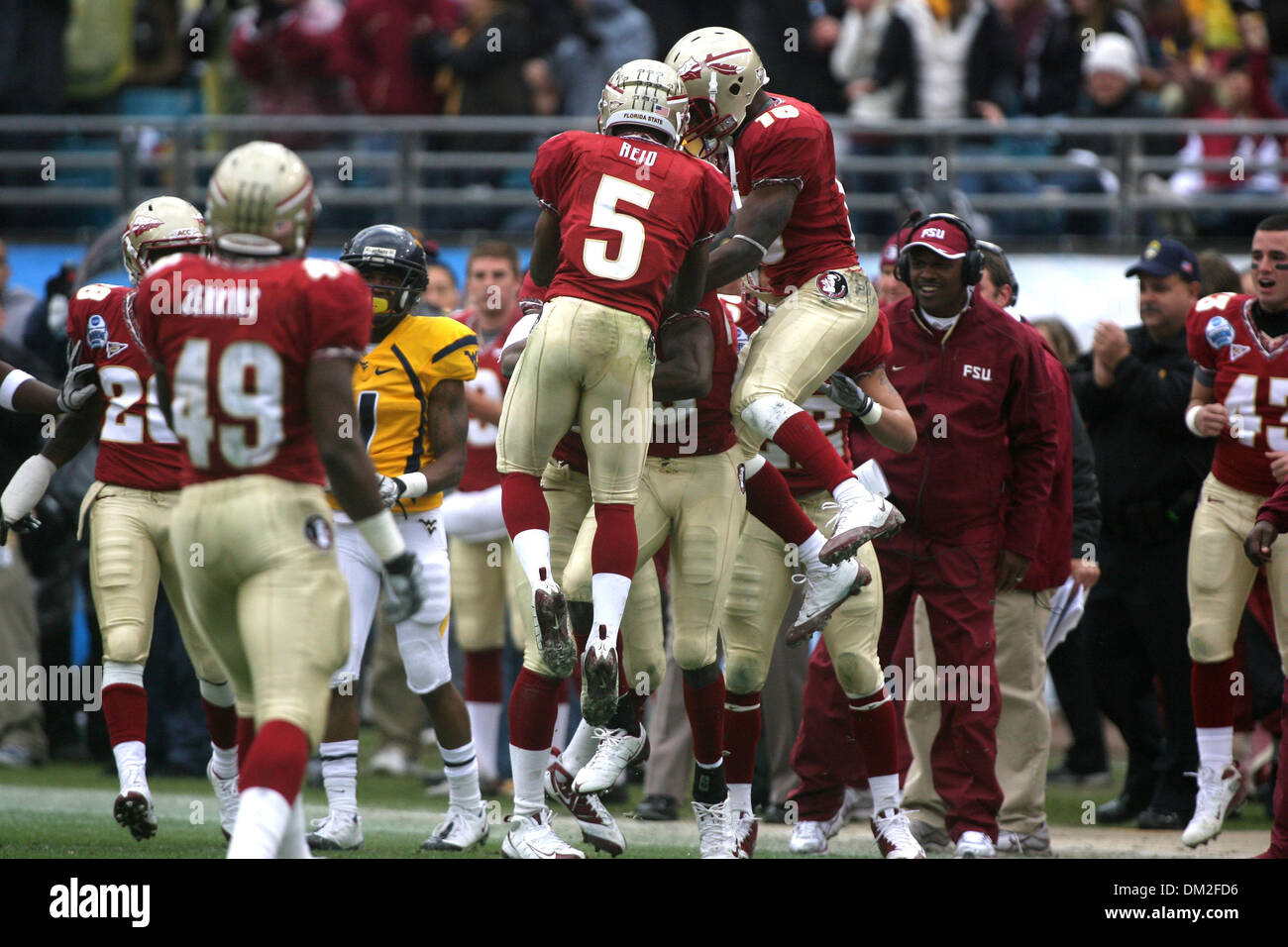 Florida State cornerback Greg Reid (5) and Florida State cornerback ...