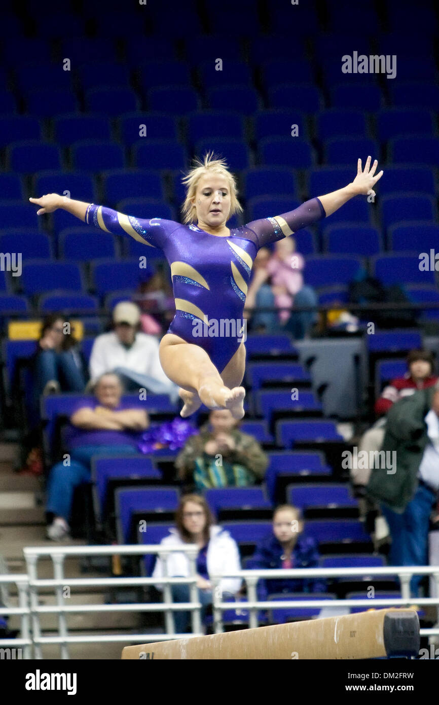 Maryland at LSU; Susan Jackson performs on the balance beam during a ...