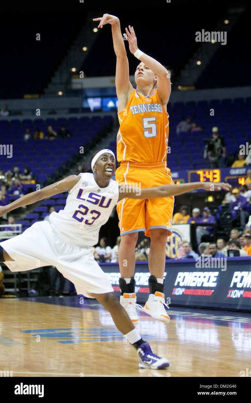 Tennessee at LSU; Tennessee guard Angie Bjorklund shoots a three ...