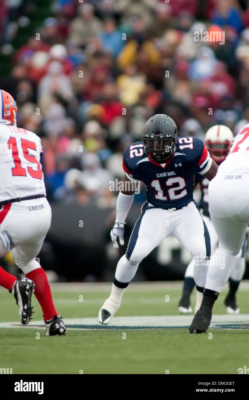 Under Armour Senior Bowl; Missouri linebacker Sean Weatherspoon drops ...
