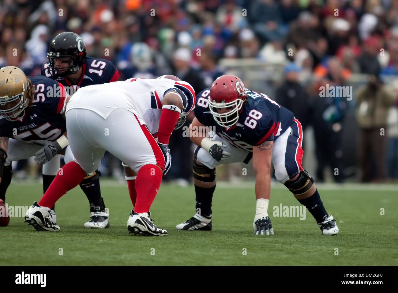 Under Armour Senior Bowl; Utah lineman Zane Beadles blocks Troy ...