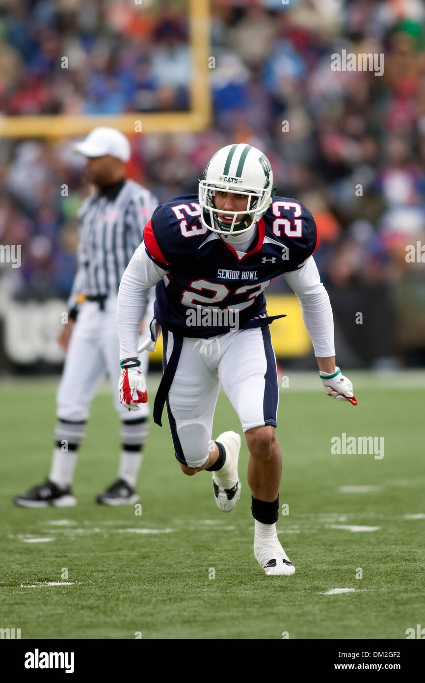 Under Armour Senior Bowl; Ohio wide receiver Taylor Price runs a ...