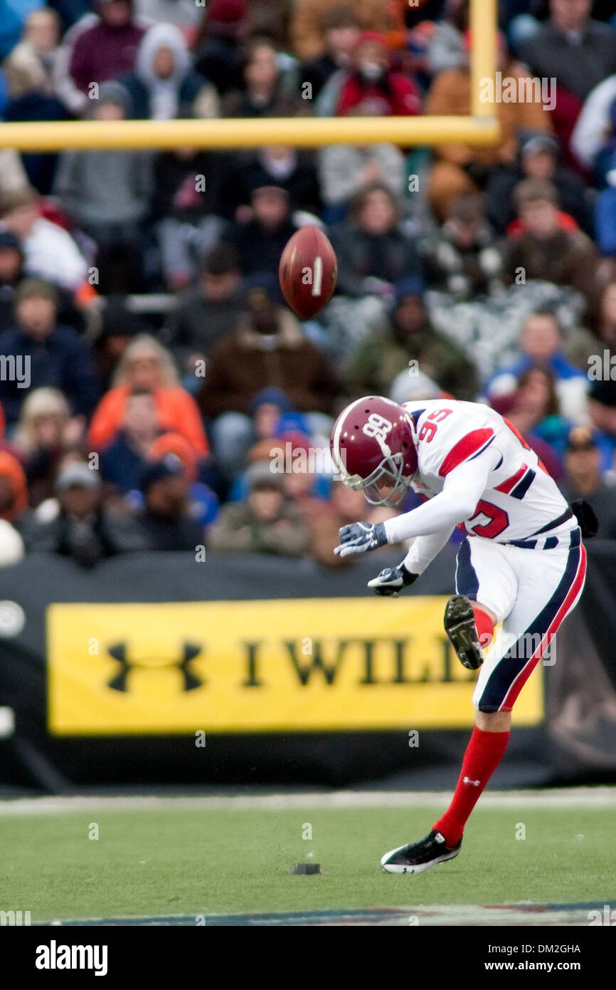 Under Armour Senior Bowl; Alabama place kicker Leigh Tiffin kicks off ...